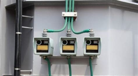 What Is A Lightning Arrester And How Does It Work Us Electric