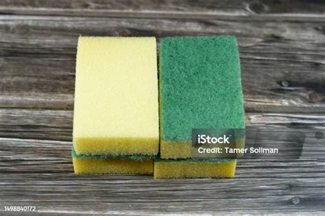 콤보 셀룰로오스 및 연마재 양면 스폰지로 식기 접시 조리기구 욕실 표면 일상적인 유출물 조리대 청소 및 살균을 위한 거의 모든 것을 청소할 수 있습니다 0명에 대한 스톡