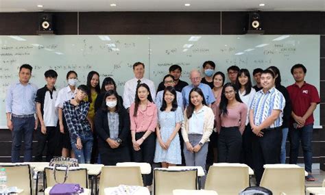 ภาควิชาคณิตศาสตร์ ได้จัดบรรยายพิเศษเรื่อง Fundamentals Of Accept Reject Algorithms And Bayesian