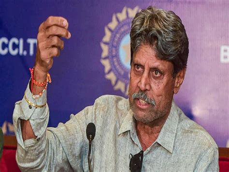 Kapil Dev Net Worth क्रिकेटमधून 30 वर्षांपूर्वी घेतली निवृत्ती 66 वर्षांच्या कपिल देव यांची