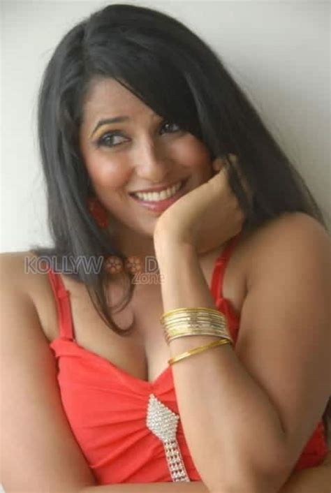 actress sravya reddy hot pictures 05 214440 kollywood zone