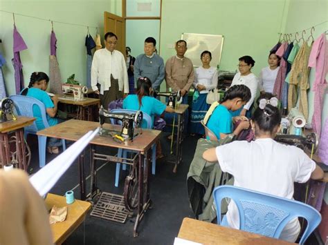 မြန်မာနိုင်ငံအမျိုးသားလူ့အခွင့်အရေးကော်မရှင်မှ တာဝန်ရှိသူများ အမ