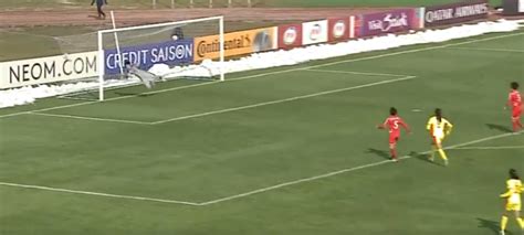 U20女足亚洲杯：霍悦欣第88分钟超远吊射破门，中国队战平朝鲜队 极目新闻