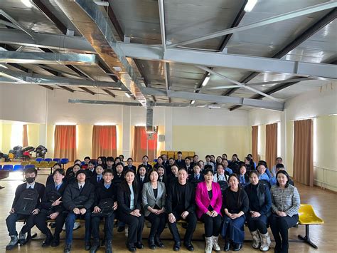 Тосонцэнгэл сумын Улсын тэргүүний лаборатори 1 дүгээр сургууль Added A New Тосонцэнгэл