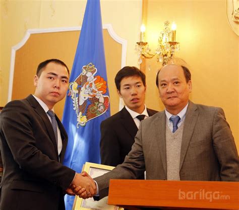 Гэр хорооллын дахин төлөвлөлтөнд төсөл хэрэгжүүлэгч компаниуд батламжаа гардан авлаа