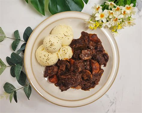 비프 부르기뇽 만들기 연말 홈파티음식으로 추천하는 프랑스요리 뵈프 부르기뇽 레시피