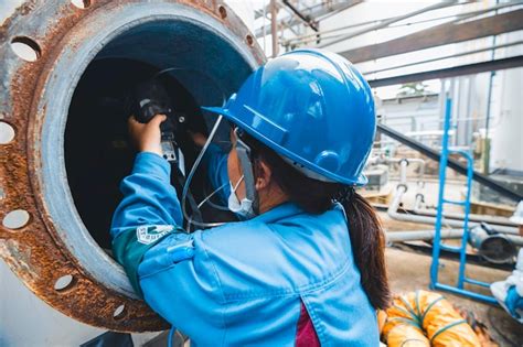 Premium Photo Worker Female Hand Holding Gas Detector Inspection Safety Gas Testing At Front