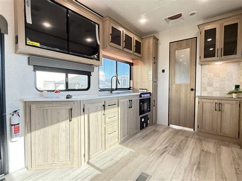 New 2026 Keystone Coleman Legacy 3000 Loft Arrkann Rv Acheson Ab