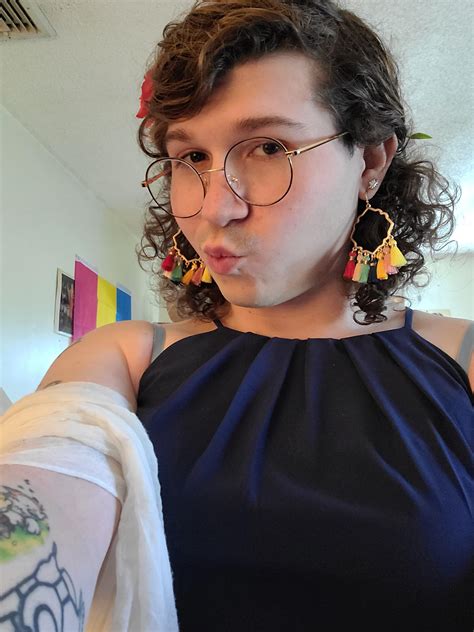 Finally Get To Wear Cute Stuff It Feels So Good Rtrans