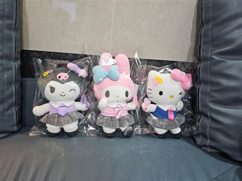 산리오 마이멜로디 쿠로미 헬로키티 키치스쿨룩 중형인형 헬로마켓