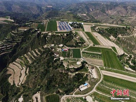 航拍黃土高原 千溝萬壑 生機勃勃 每日頭條
