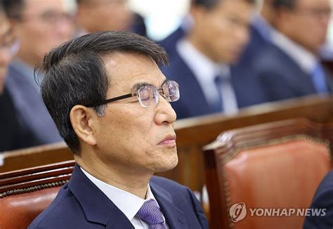 생각에 잠긴 노태악 위원장 연합뉴스