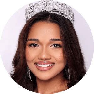 Nicole Bighams Instagram Twitter And Facebook On Idcrawl