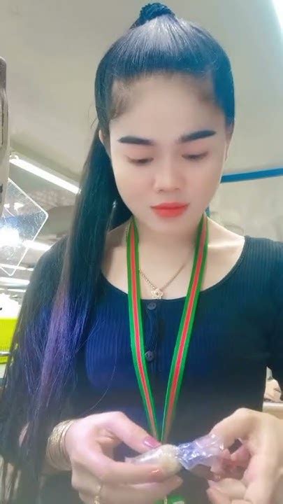 ស្រីស្អាត ក្រមុំរោងចក្រ Beautifulgirl Beautiful Beauty Girl Model Love Beautifulgirls