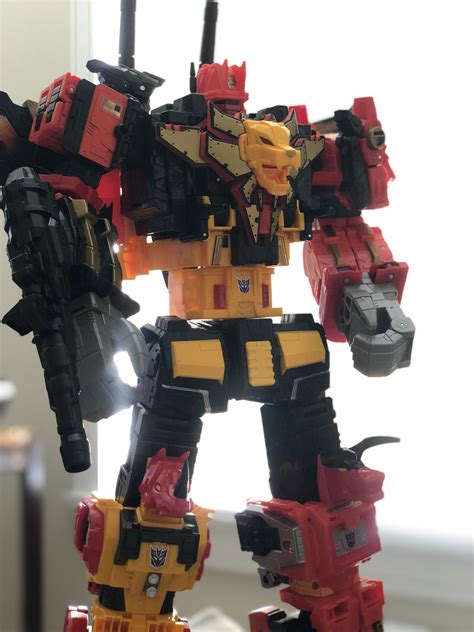 Power Of The Primes Predaking Page 9 Tfw2005 The 2005 Boards