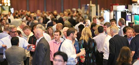 What To Wear At Networking Events And How To Stand Out