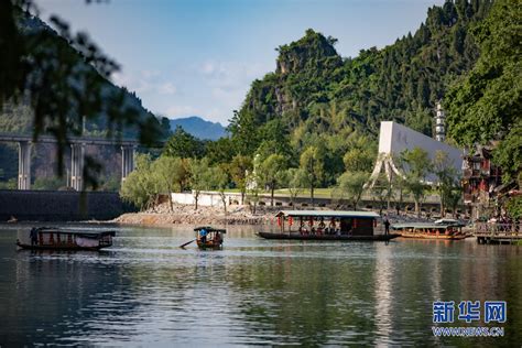 走进沈从文笔下边城的春天