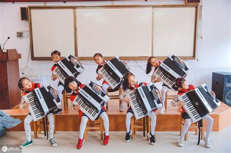 史上最強手風琴零基礎學習視頻，60集教學視頻 電子琴譜，免費送 每日頭條