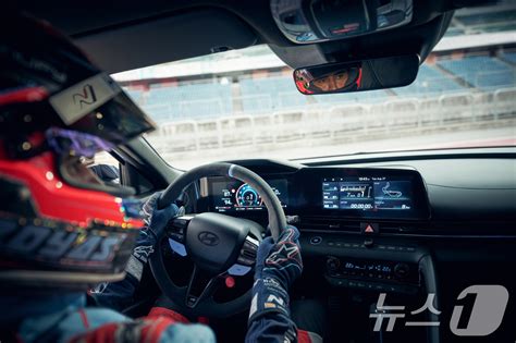 현대차 아반떼 N Tcr 에디션 공개 뉴스1