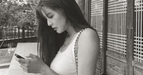 이광수♥ 이선빈 민소매로 드러낸 글래머 몸매고궁서 도회미 뿜뿜