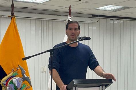 Inicia Investigación A Roberto Luque Por Contratación De Barcaza