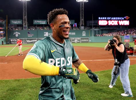 Rafaelas Two Run Walk Off Homer Gives Red Sox 5 4 Win Over Rays Aol