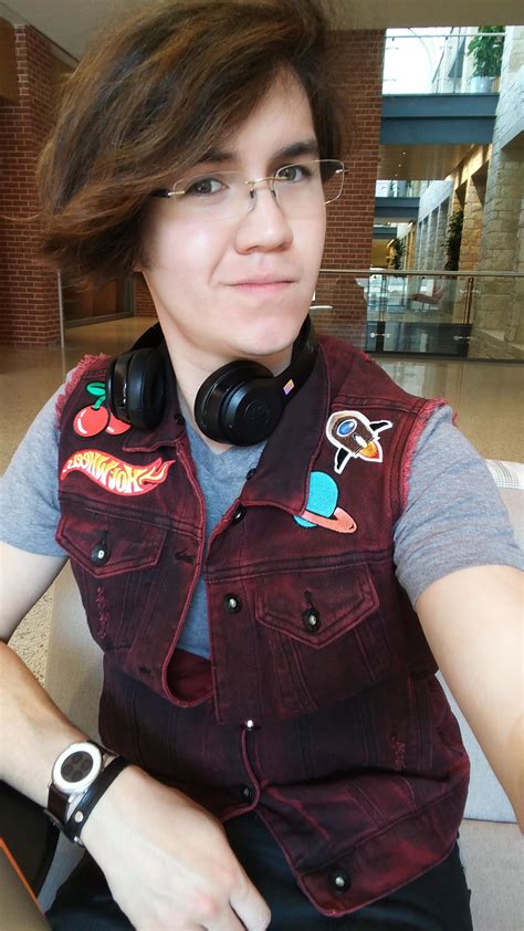 Newly Discovered Nb Demi Male Saying Hi R NonBinary