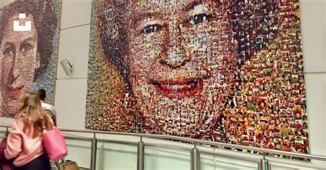 벽에 여자의 큰 초상화 사진 Unsplash의 무료 개트윅 이미지