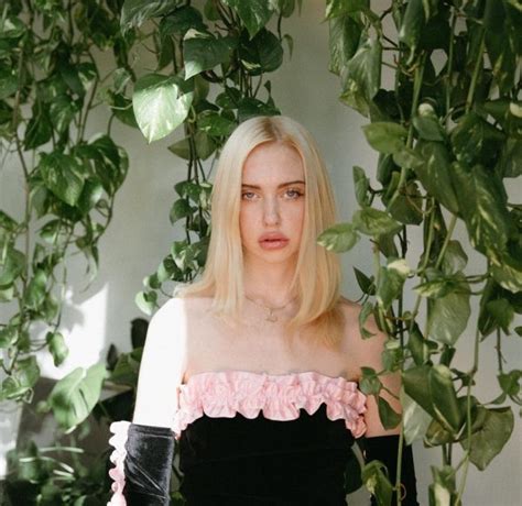 Chloe Cherry Archives Instyle