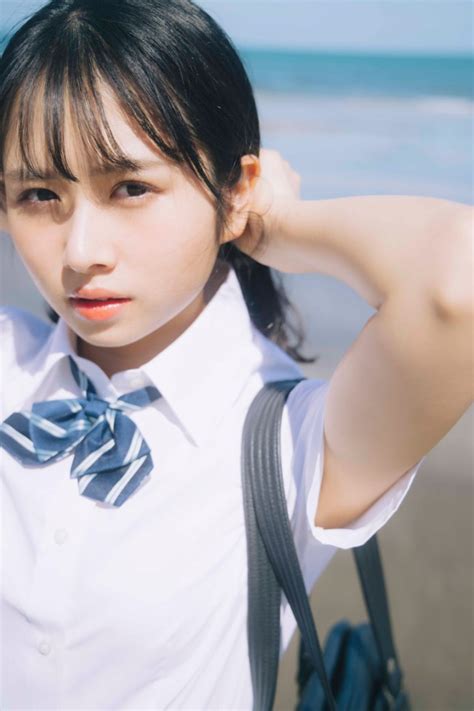 写真日向坂46上村ひなの1st写真集タイトルはそのままで カバー4種類も公開 エンタメ ニュース クランクイン