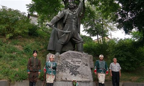 Габрово почете 165 години от подвига на Капитан Дядо Никола Gabrovo News