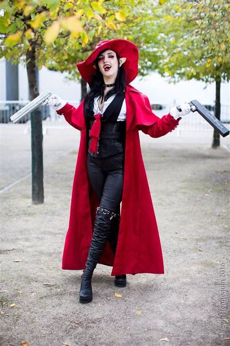 Female Alucard Cosplay by Kisatura on DeviantArt | Alucard cosplay ...