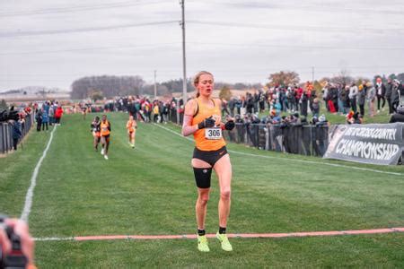 Taylor Roe Wins First Career Big 12 Cross Country Title Oklahoma
