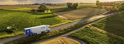 KRONE: Grupa zwiększa obroty do 2,5 miliarda euro - Ciężarówki i Logistyka
