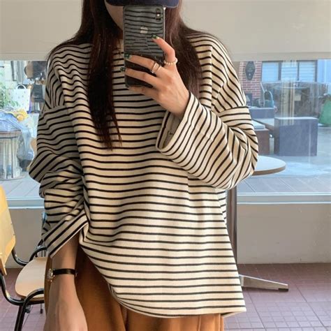 루즈핏 스트라이프 드롭숄더 봄 가을 라운드넥 캐주얼 레이어드 이너 긴팔 티셔츠 기본 줄무늬 단가라 긴팔티 데일리 일상룩 캠퍼스룩