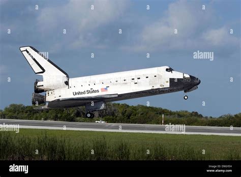 Space Shuttle Discovery Lands On Runway 33 At The Shuttle Landing