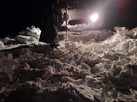 Таван эмэгтэй нэг хүүхэд энджээ