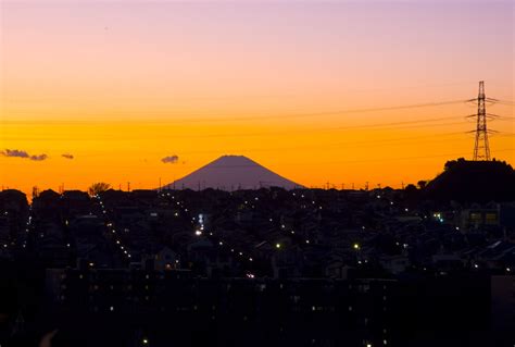 夕焼けの富士山 横浜市 日々精進