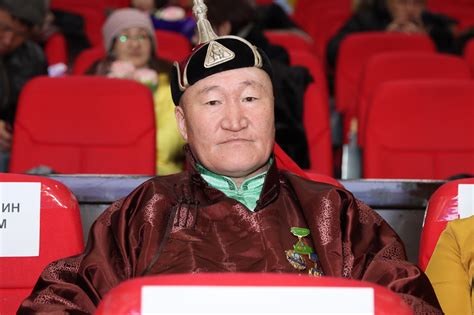 🔰САР ШИНИЙН БАЯРЫГ ТОХИОЛДУУЛАН ДҮҮРГИЙН 58 ИРГЭН ТӨРИЙН ДЭЭД ОДОН МЕДАЛИАР ЭНГЭРЭЭ МЯЛАЙЛАА