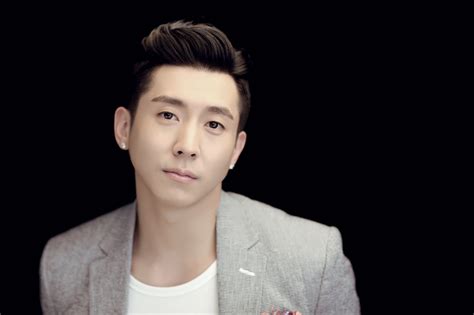 플라이투더스카이 브라이언 오마이포토