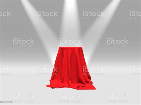 연단 받침대 또는 플랫폼흰색 배경에 스포트라이트에 의해 조명 빨간 천으로 덮여 간단한 기하학적 모양의 추상 그림입니다 3d 렌더링 0명에 대한 스톡 사진 및 기타 이미지