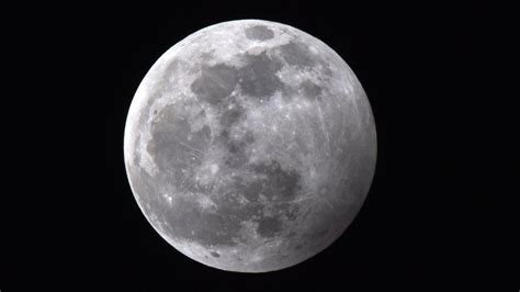 Wolf Moon Full Moon And Lunar Eclipse Delight Skywatchers Bbc News