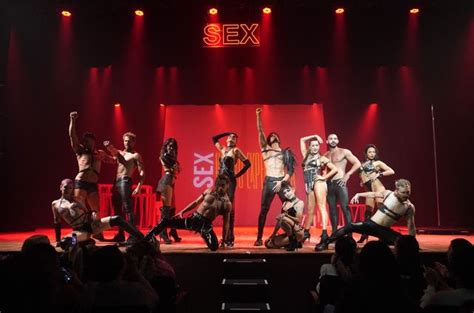 Sex una obra que invita a un juego de erotismo y seducción