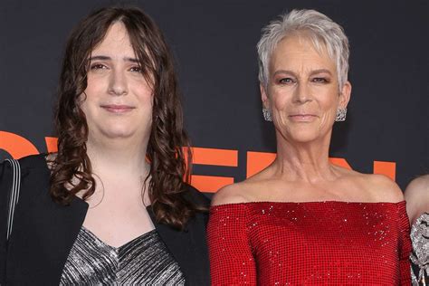 Jamie Lee Curtis Vows To Defend Trans Babe S Right To Exist