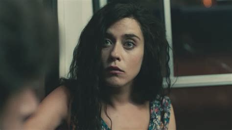 미래와 과거가 공존하는 러브스토리 낫 디 엔드 끝과 시작