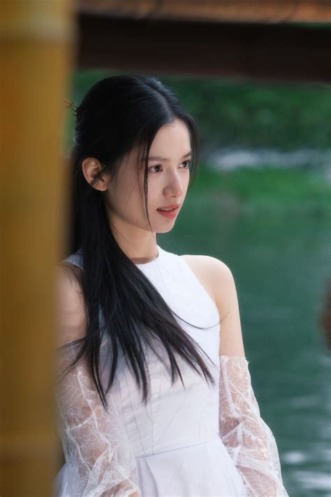 38一下 Today Outtakes From Zhang Jingyi Photo Shoot Entertainment