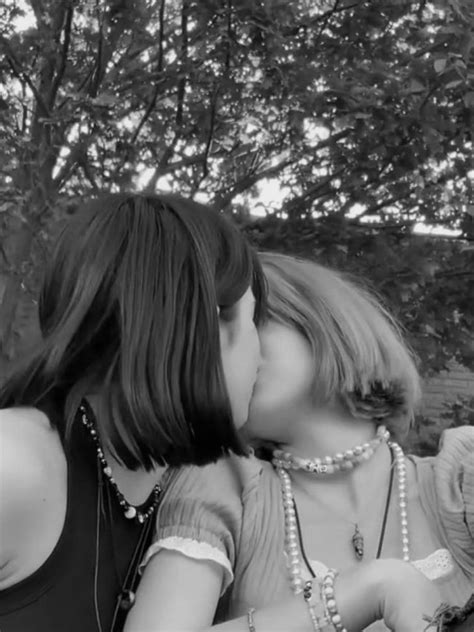 Dr Corlione هشبوص سابق 🏳️‍🌈 On Twitter ای جان درمان هر دوتاشون رایگان انجام میدم طوری که دیگه