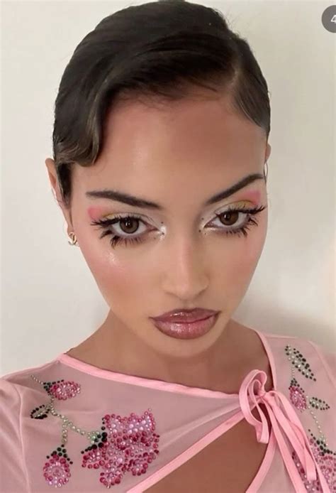 Pin By Rositaiselaaco On Cindy Wolfe Pretty Makeup Sunkissed Makeup