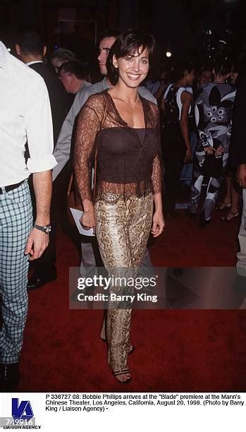31 Bobbie Phillips Photos Et Images Haute Résolution Getty Images