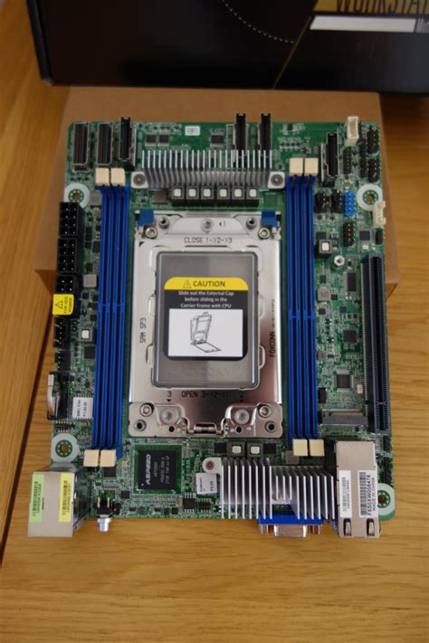 ASRock ROMED ID T Motherboard Socket SP Mini ITX OFF